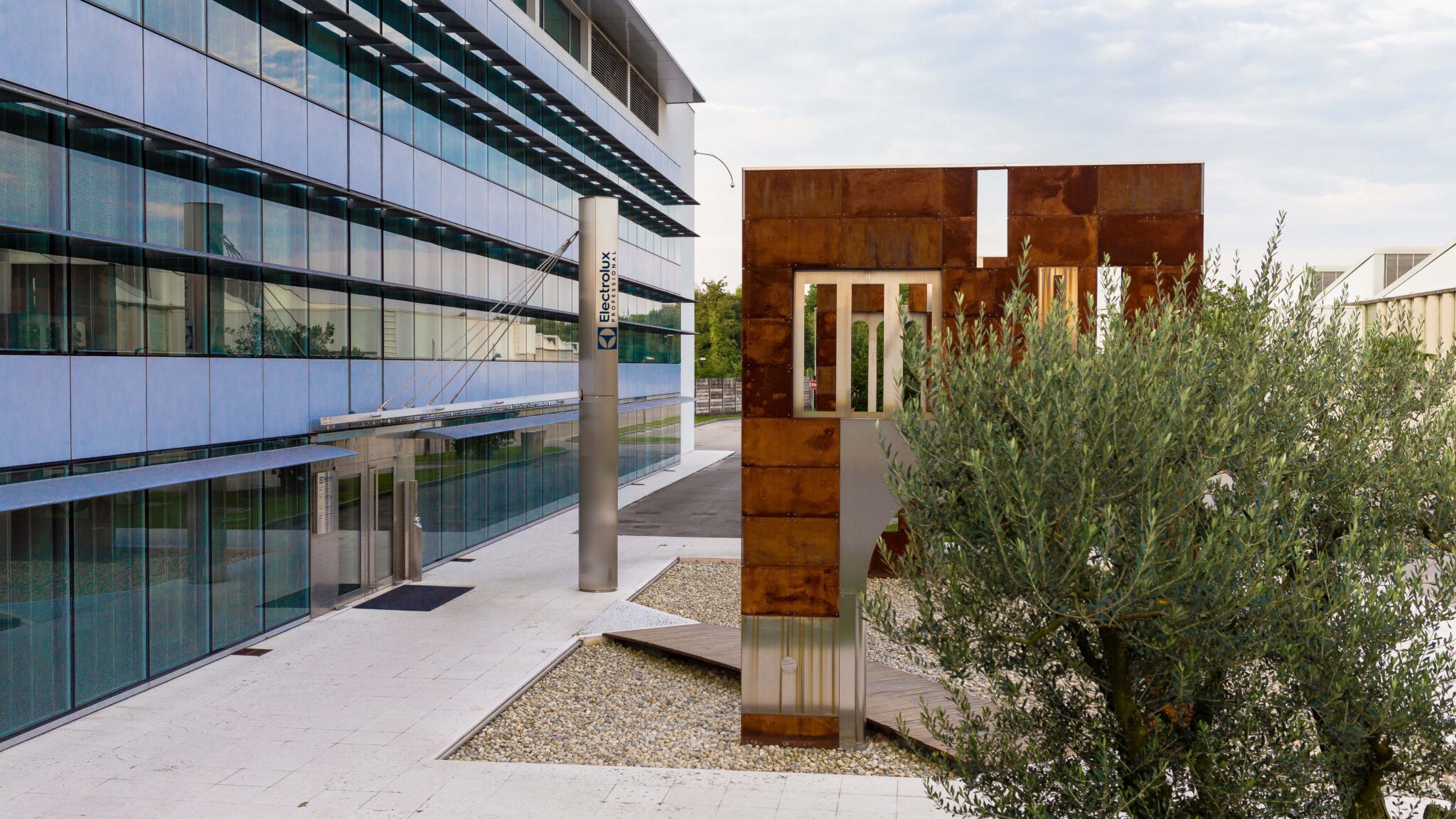 NIB signs its first sustainability-linked NIB loan with Electrolux ...